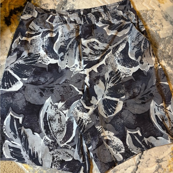 lululemon athletica | Shorts | Rare Pattern Lululemon Shorts | Poshmark